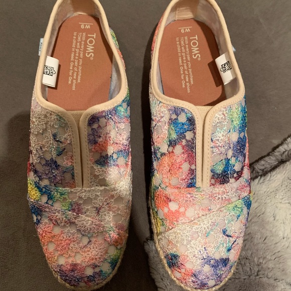 Toms | Shoes | Tye Dye Colorful Toms | Poshmark